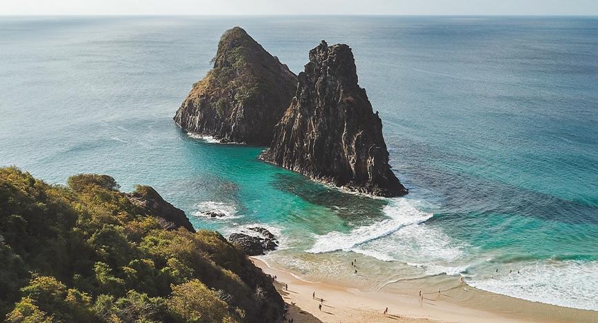 Explorez la Magie de la Baie de Sancho à Fernando de Noronha