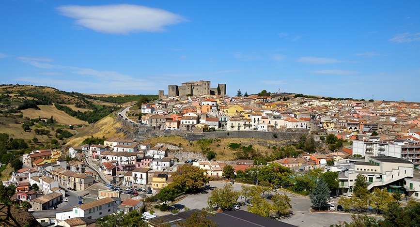 Découvrez le Château de Melfi en Basilicate : histoire, architecture et ...