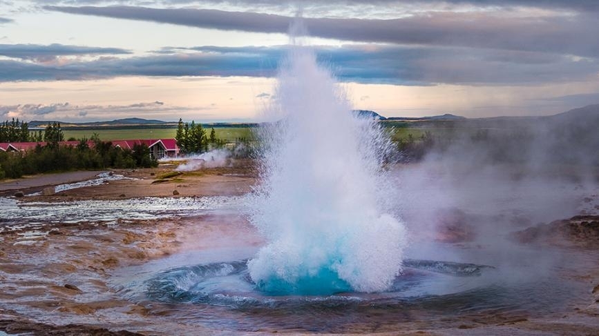 Découvrez le célèbre Geyser de Geysir