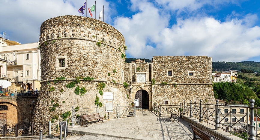 Explorez la riche histoire de Pizzo en Italie